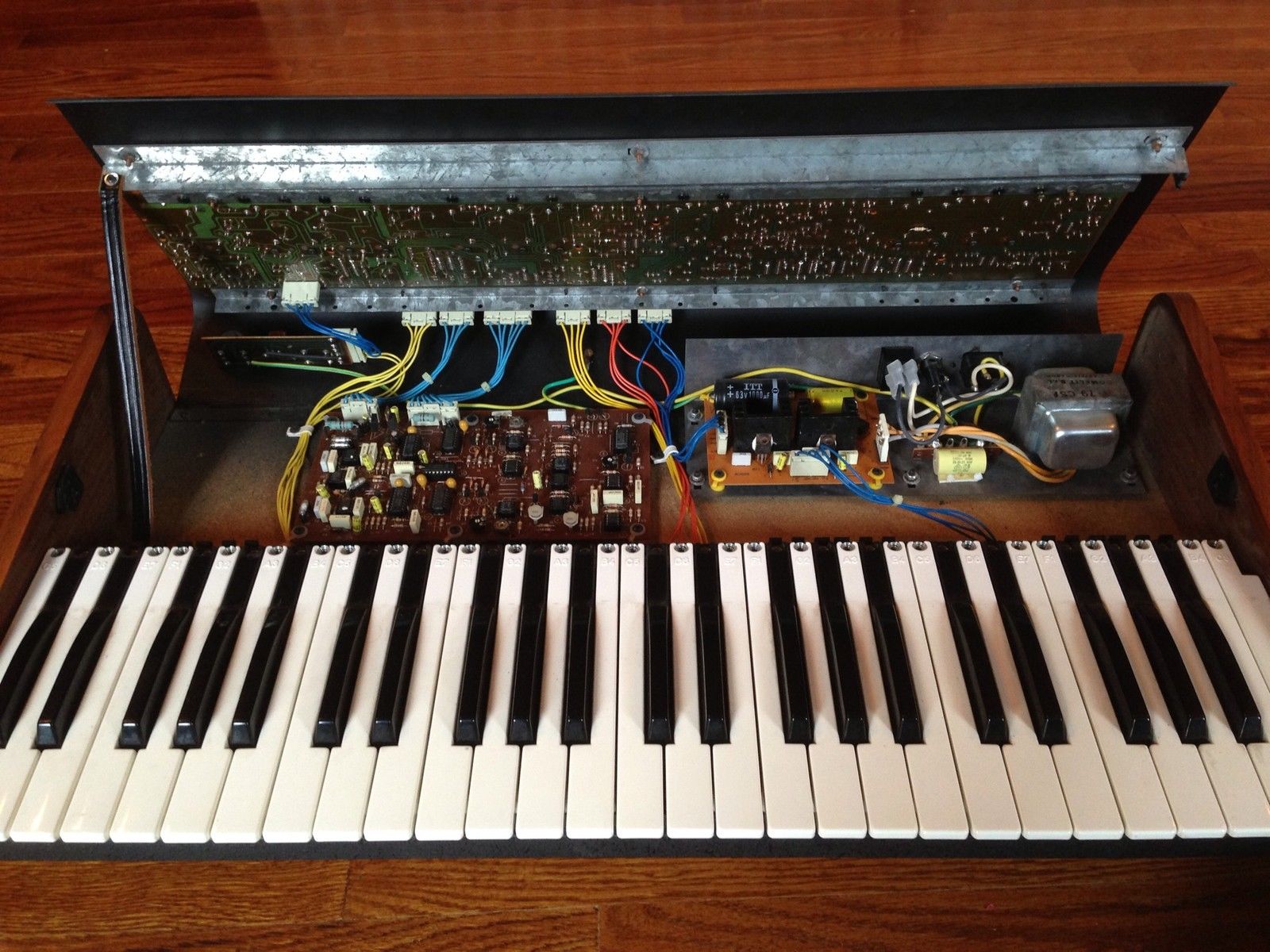 MATRIXSYNTH: Crumar Performer 2 Vintage Analog String Synth