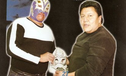 Lucha Libre Porra Fresa: Domingo de Toro Bill