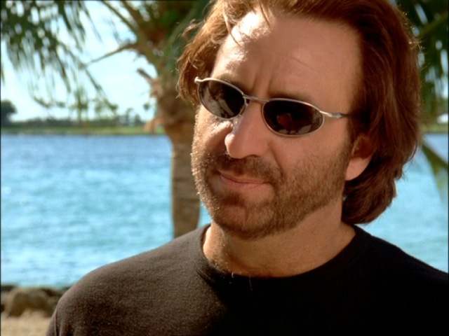 Shameless Pile of Stuff: Movie Review: Cutaway