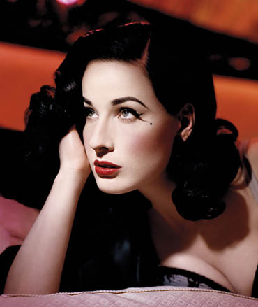 Fancy Dresscapades: Hair & Beauty: The Many Uses of MAC ‘Fluidline’ Gel Eyeliner