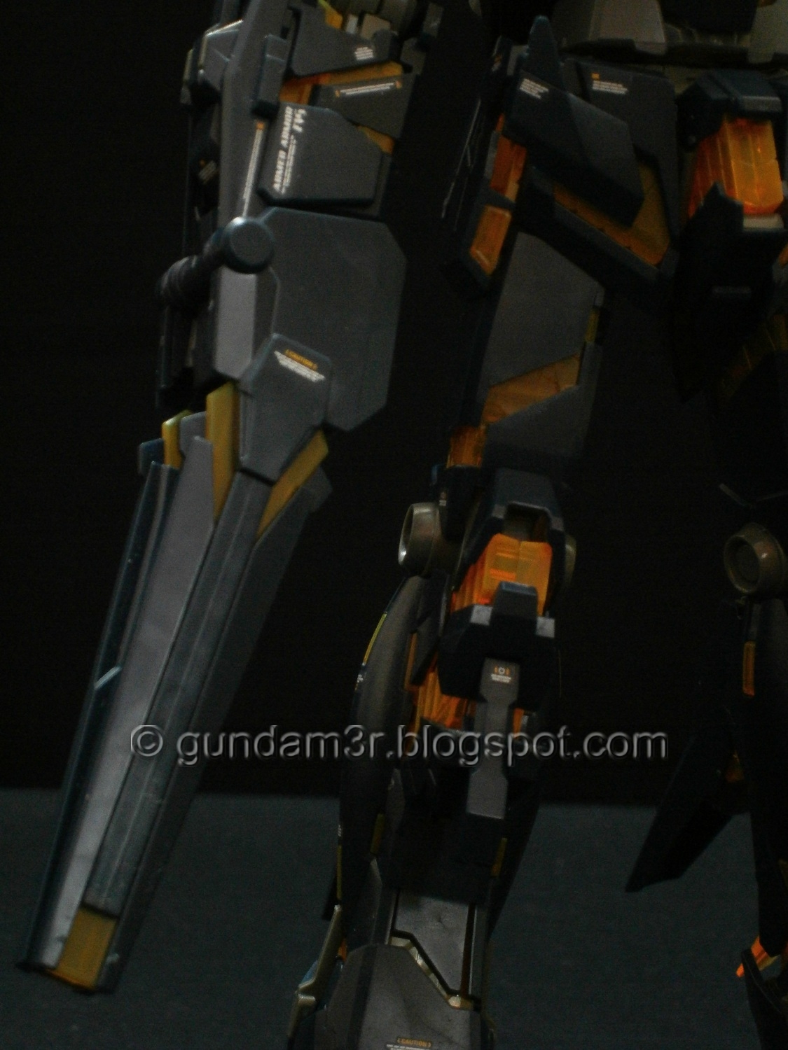 Unicorn Gundam 02 Banshee (Destroy Mode) MG Review Part 3