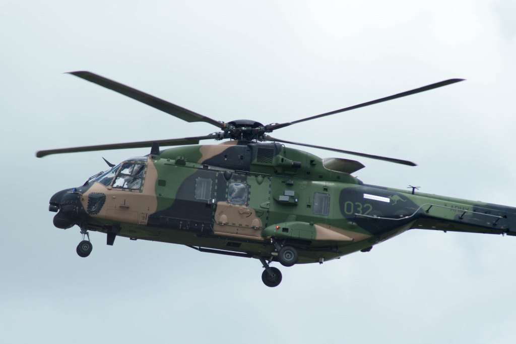 Central Queensland Plane Spotting: Australian Army NH Industries MRH-90 ...