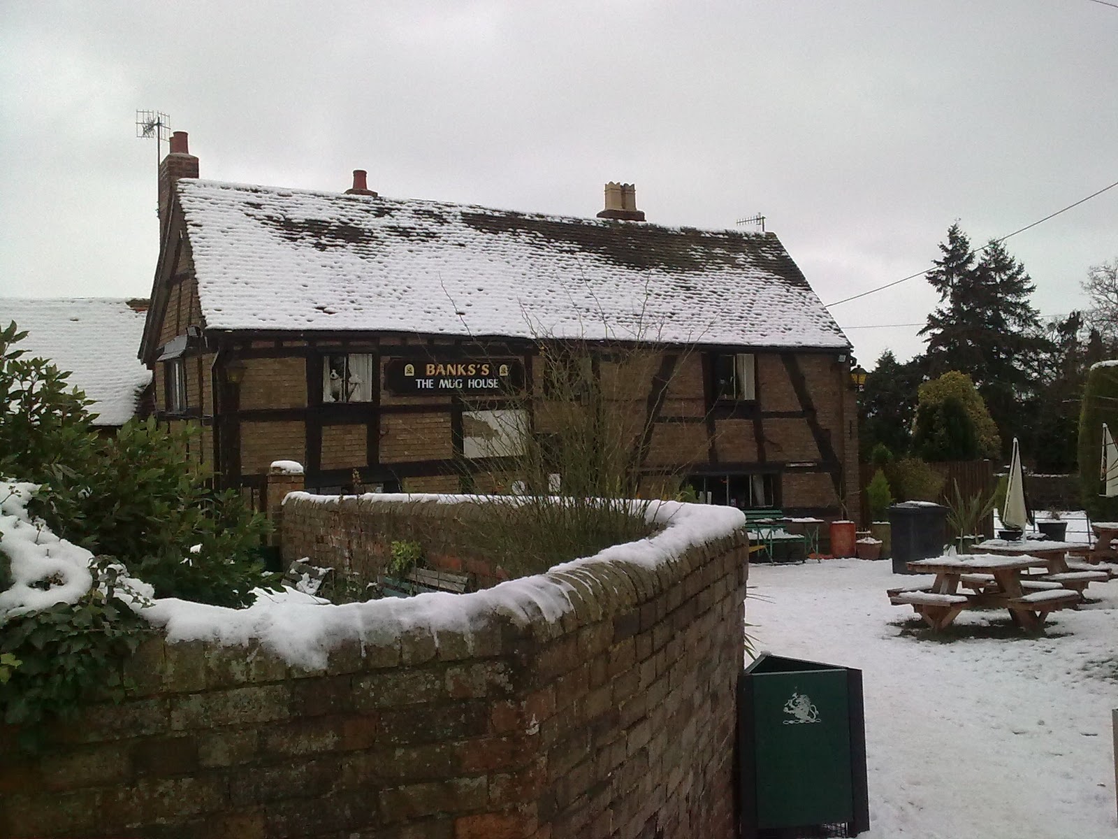 ukfamilyhistoryresearch: The Mug House Claines ...one of only two pubs ...