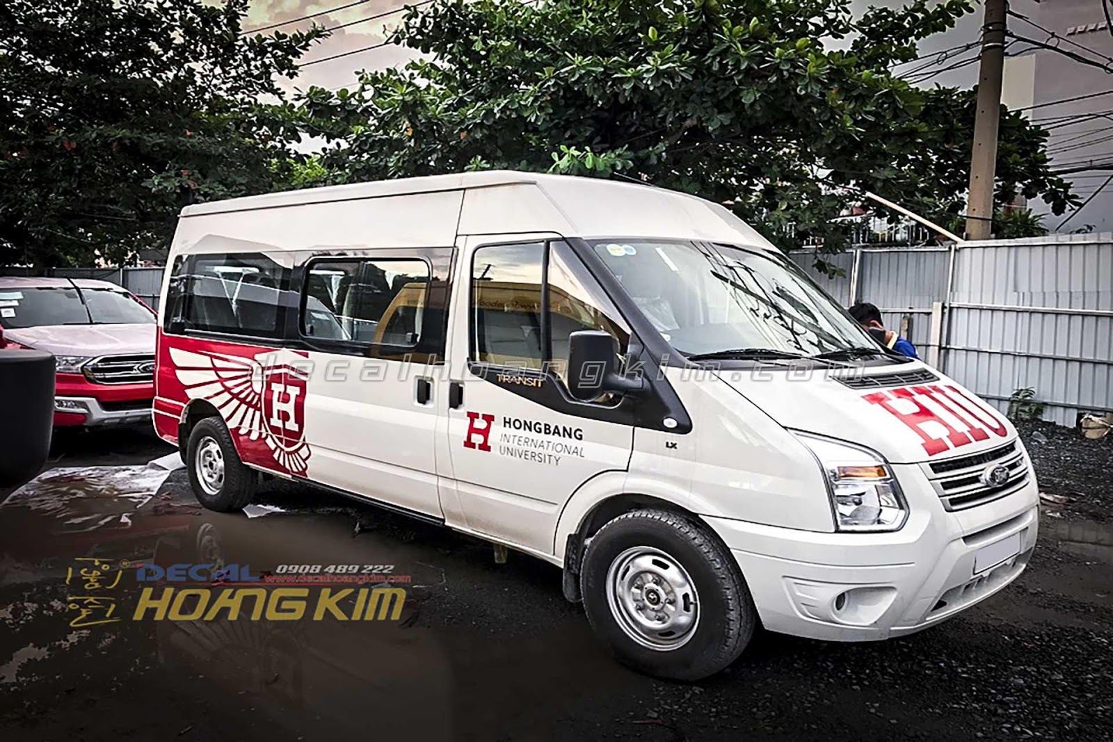 Những mẫu tem xe Ford Transit đẹp nhất hiện nay