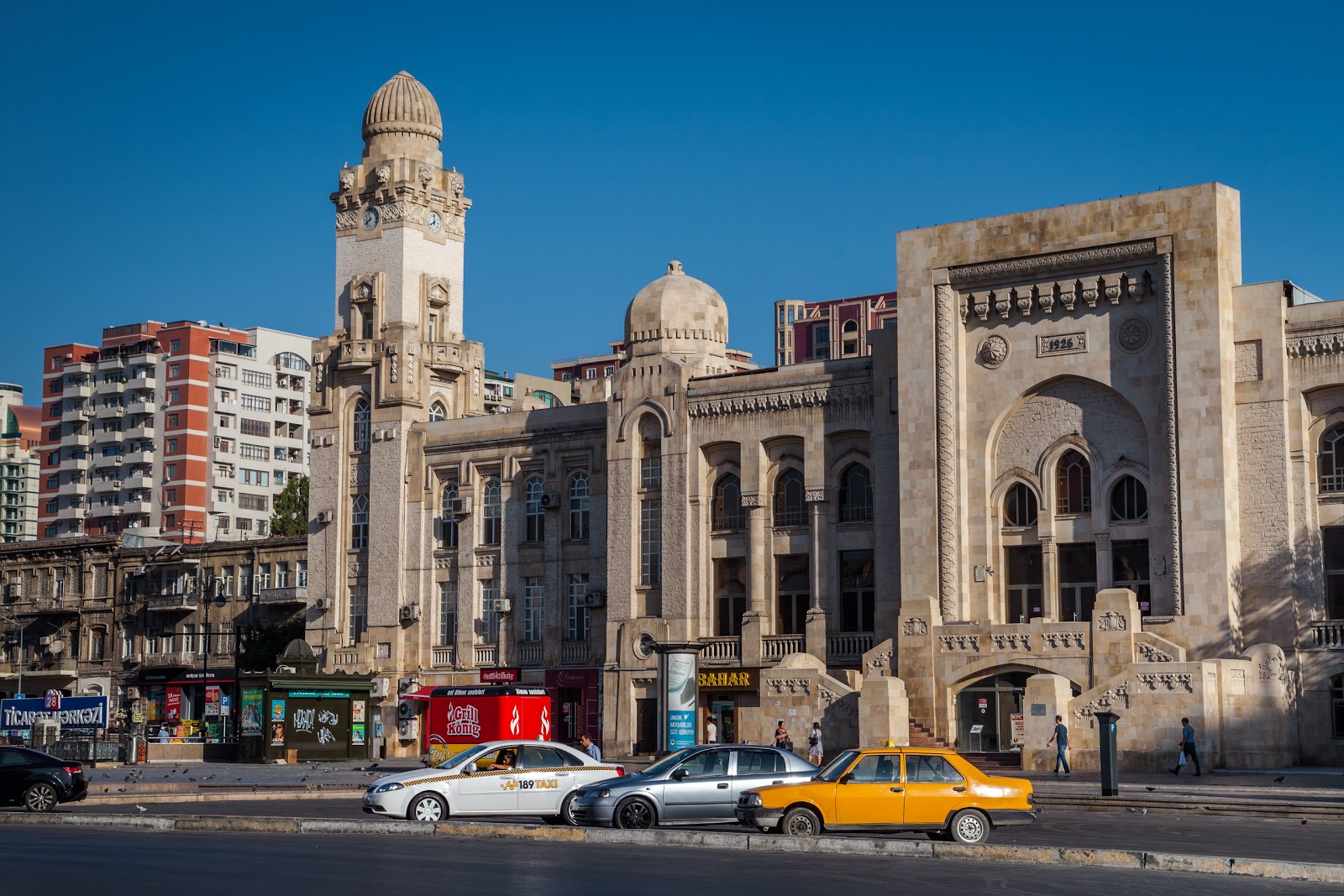 Baku - City of Water and Fire (Part 2) - Explore the World with Simon ...