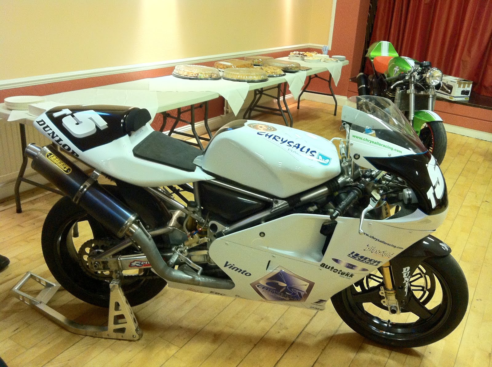Alex Hutchinson's Motorcycle Road Racing: April 2012
