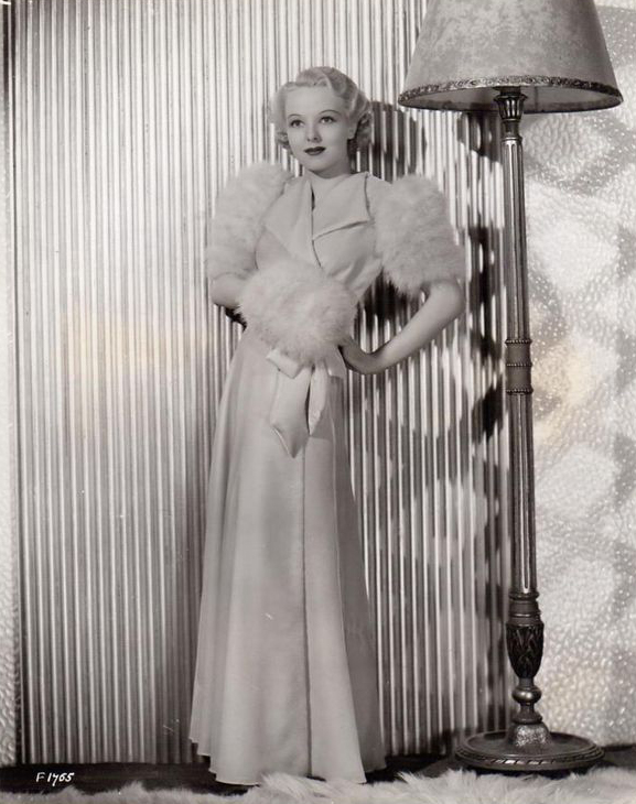 It's The Pictures That Got Small ...: THE TUESDAY GLAMOUR 15!