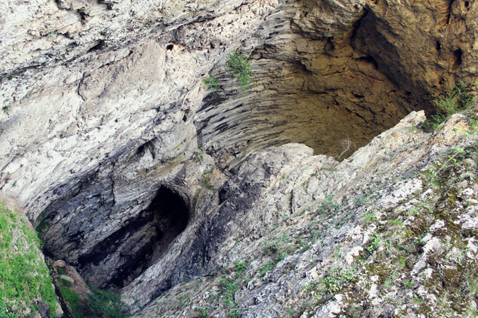 frashion: SERBIA TRIP V: Potpećka pećina /selo Zlakusa/