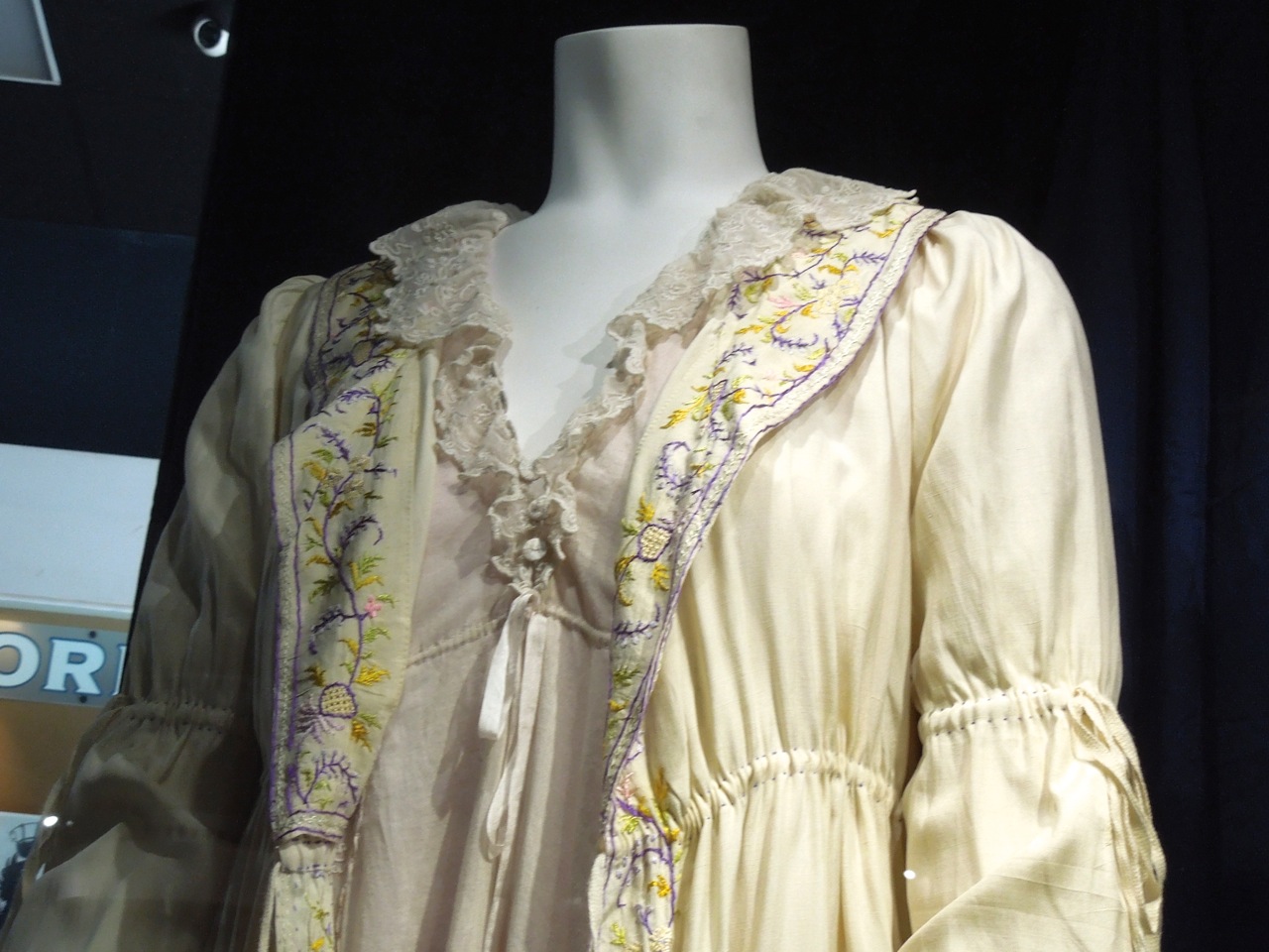 Cosette Amanda Seyfried Costume