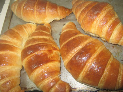 Resep Membuat 5 Roti Croissant Sandwich Yang Lagi Booming