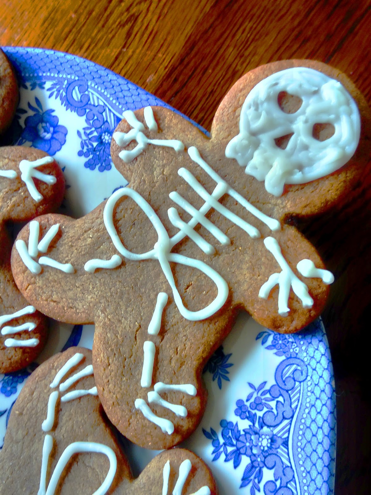 Sweetie Pie Bakes Stuff: Gingerbread Skeletons (Egg Free) with Video!