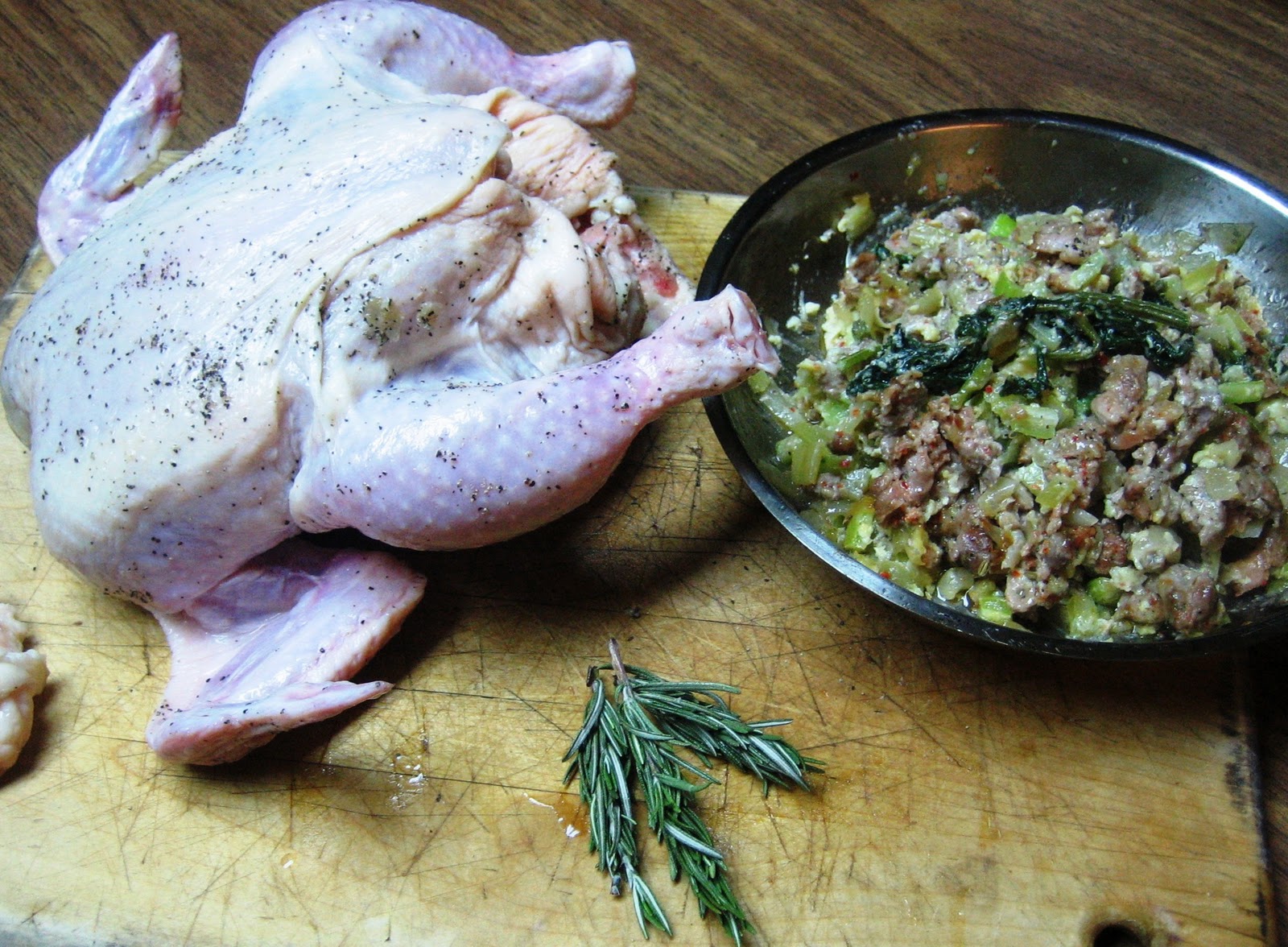 LA CASA E IL GIARDINO: KNOWING YOUR CHICKEN - or Pollo, Gallina, Cappone