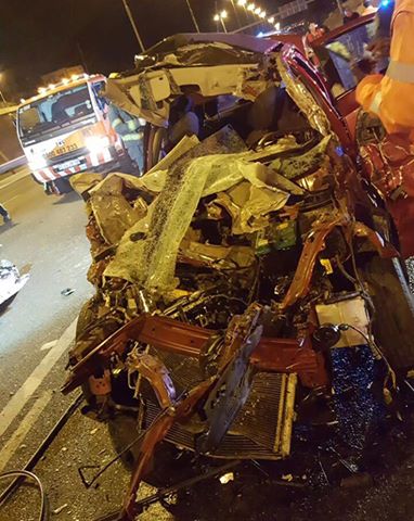 Laura's Page : Road carnage and death – horrific images