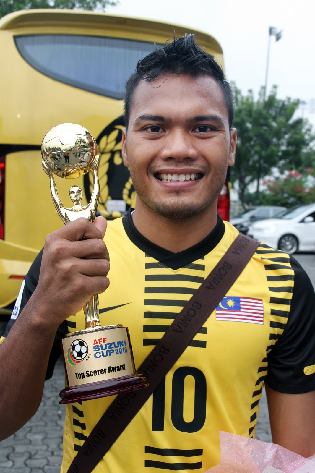 Safee Sali -Best Football Players Malaysia ~ Biography Collection