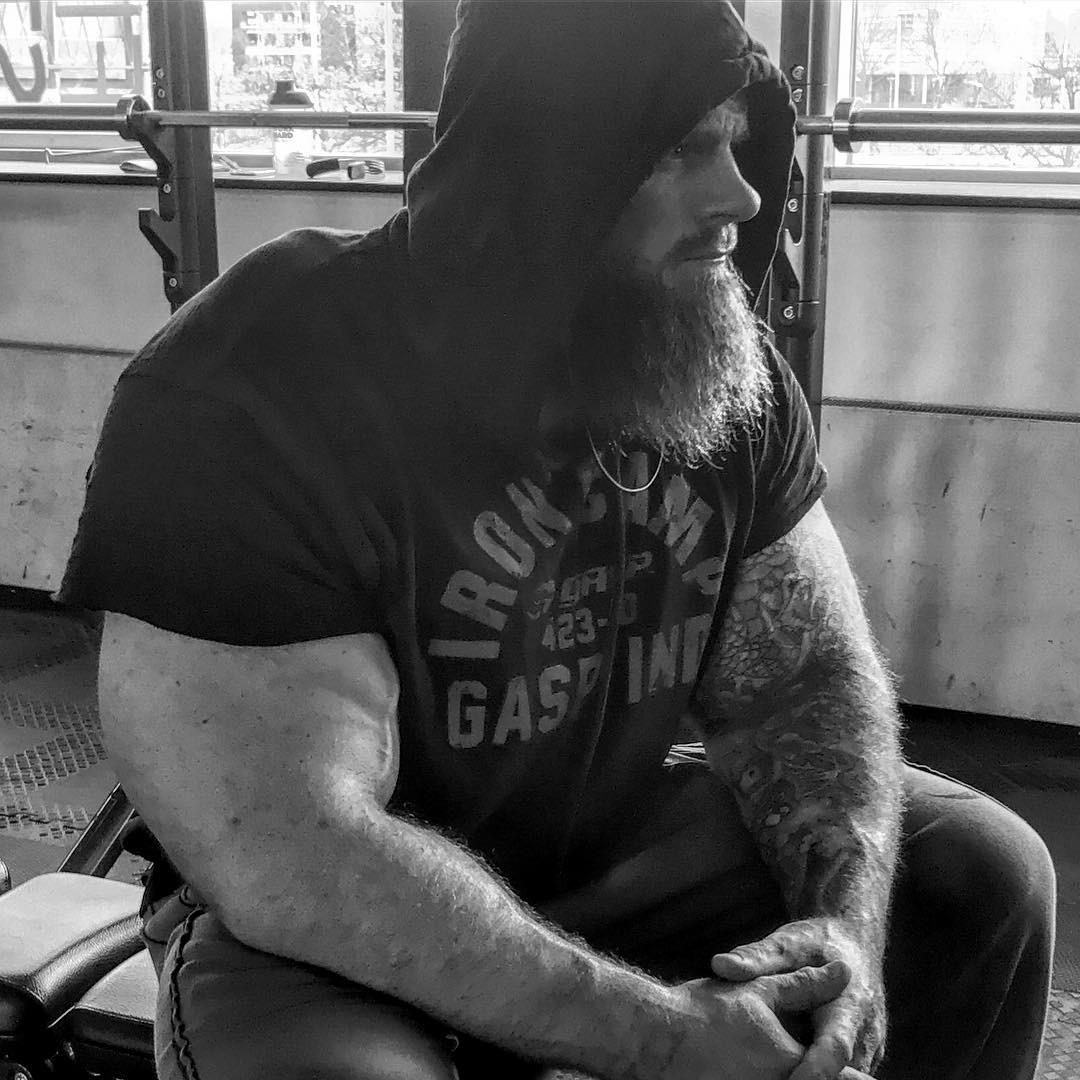 Muscle Lover: Bodybuilders with their clothes on (2)