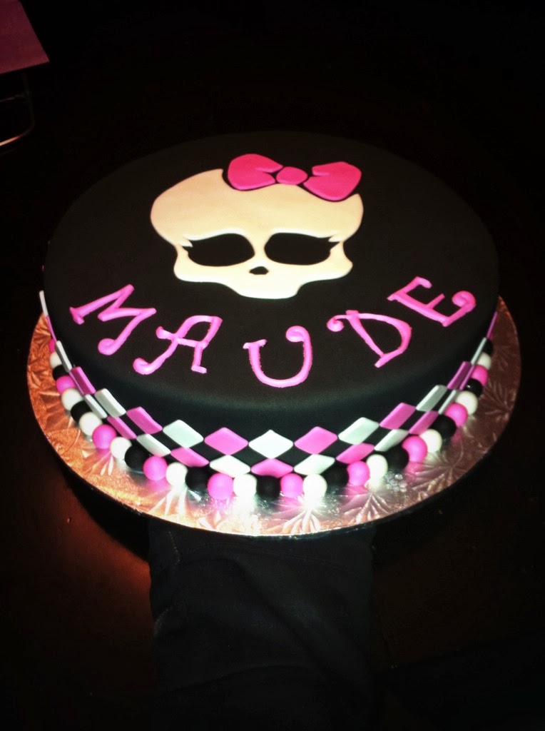 Home Sweet Home Made: Monster High Cake