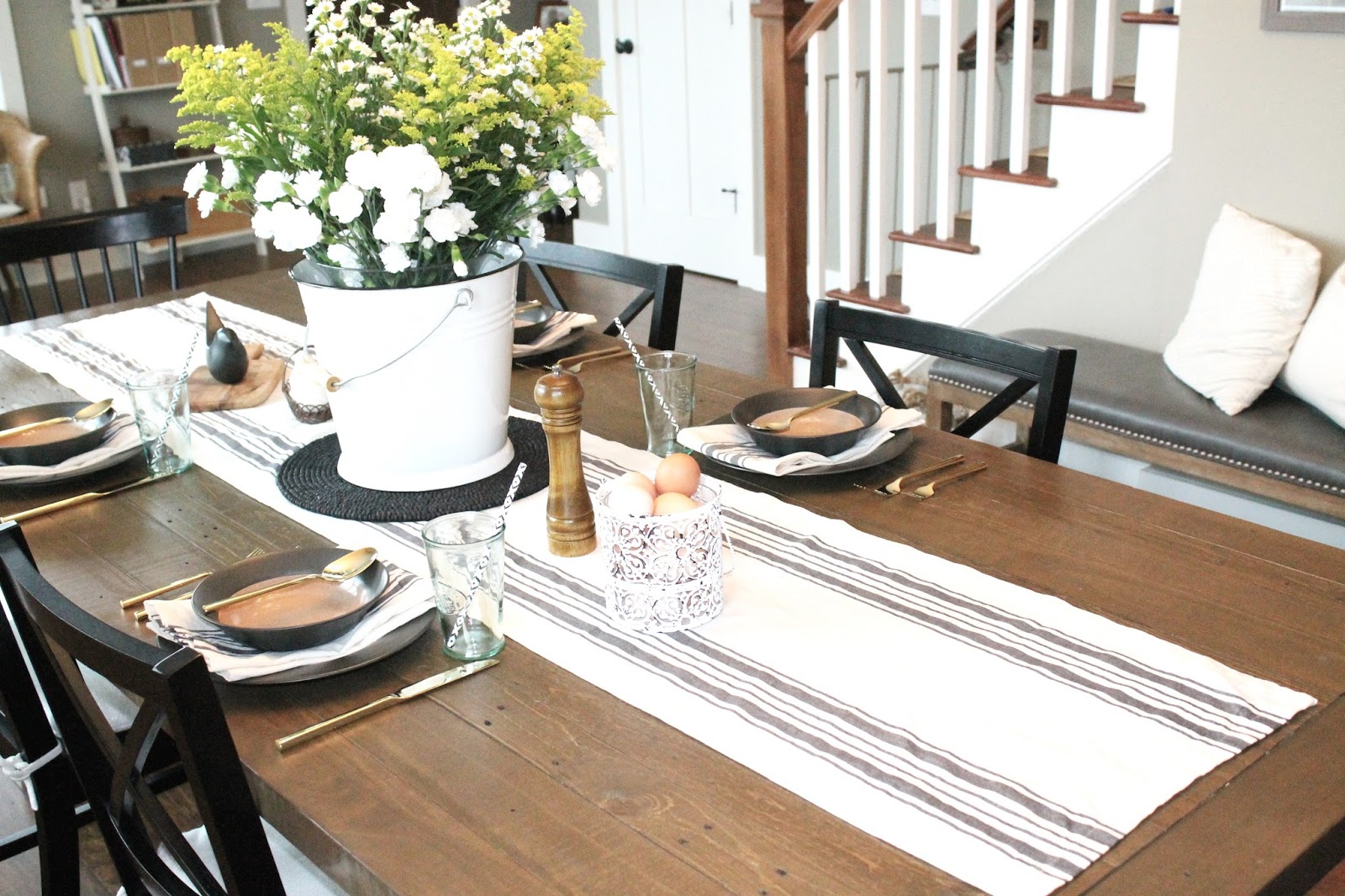 Cream & Black Tablescape - The Unique Nest