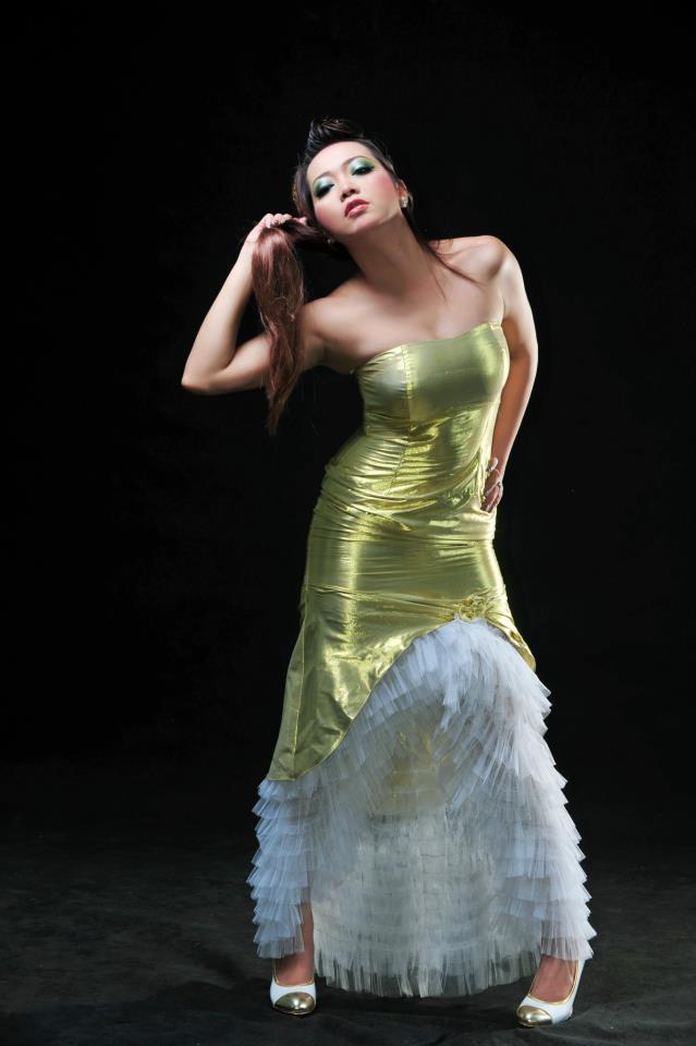 Well-Known Vocalist, Khine Phone in Beautiful Long Dress | Myanmar ...