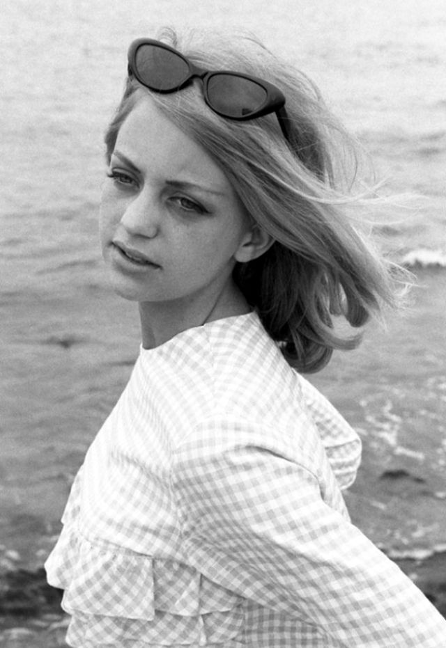 60 Gorgeous Photos of Goldie Hawn in the Mid-Late 1960s ~ Vintage Everyday
