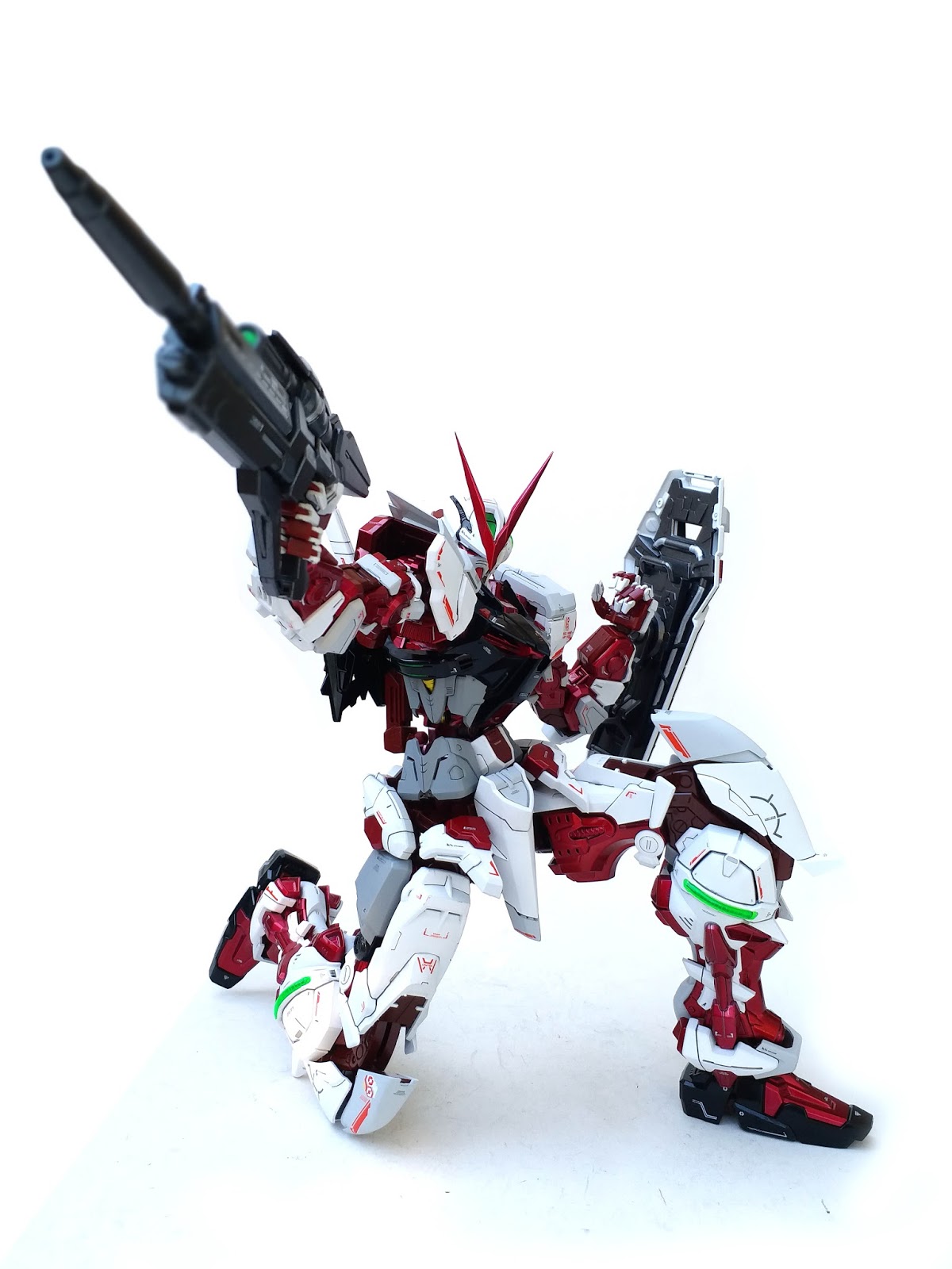 Painted Build: 1/60 Gundam Astray Red Frame