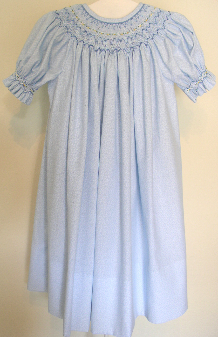 SMOCKING GOWNS FOR CUTE LITTLE GIRLS....: bishop smocking pattern