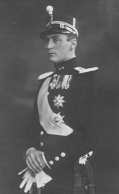 The Mad Monarchist: Monarch Profile: King Olav V of Norway