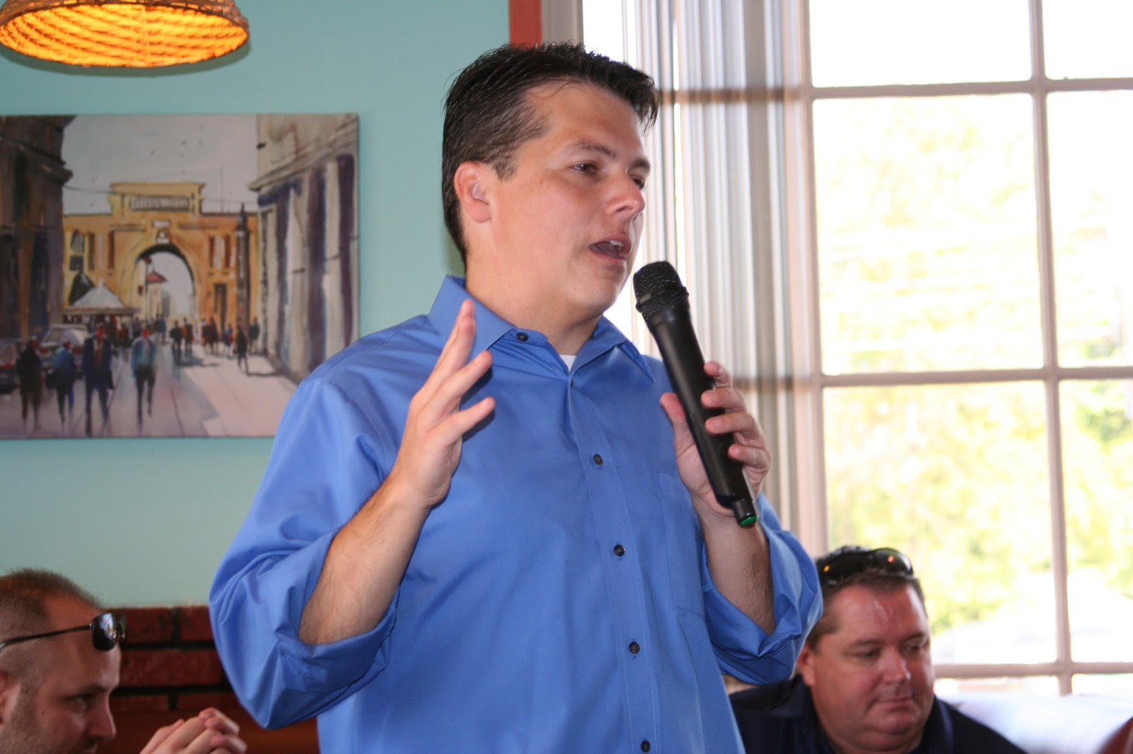 Câu Chuyện Cuối Tuần: Congressman Brandon Boyle ăn sáng với cử tri ...