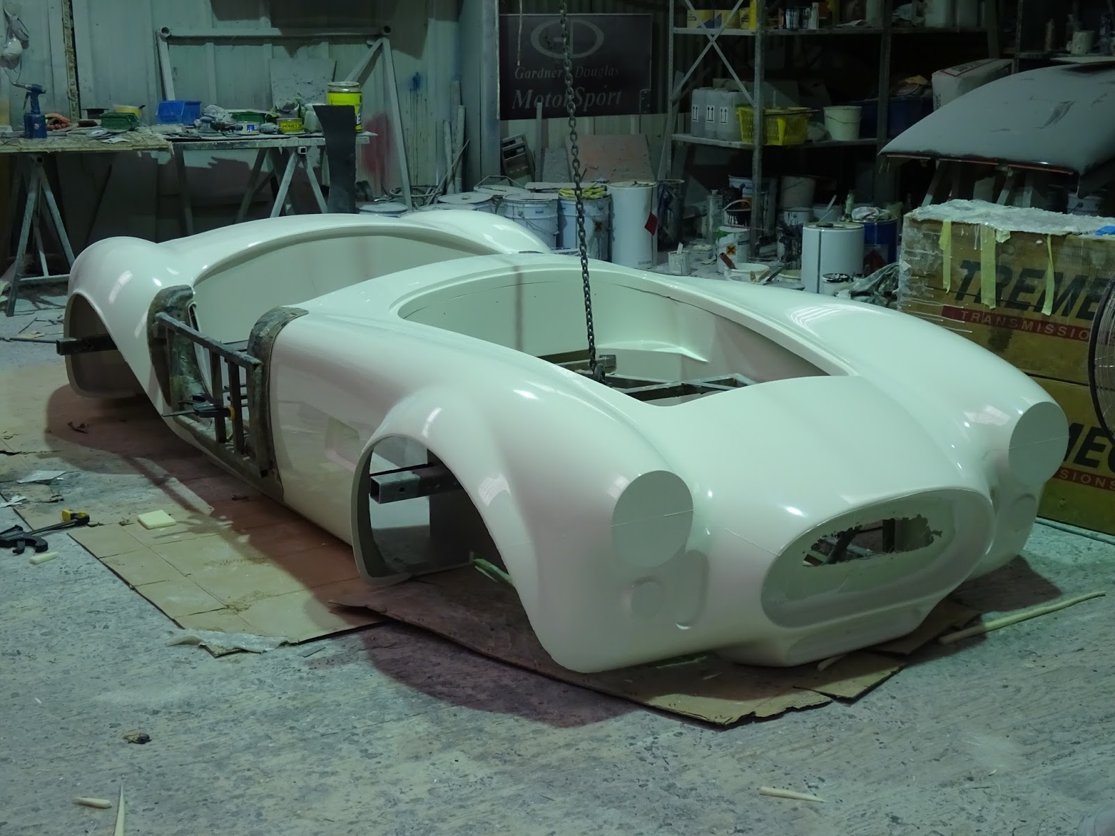 Building a Gardner Douglas 427 AC Cobra replica classic sports car ...
