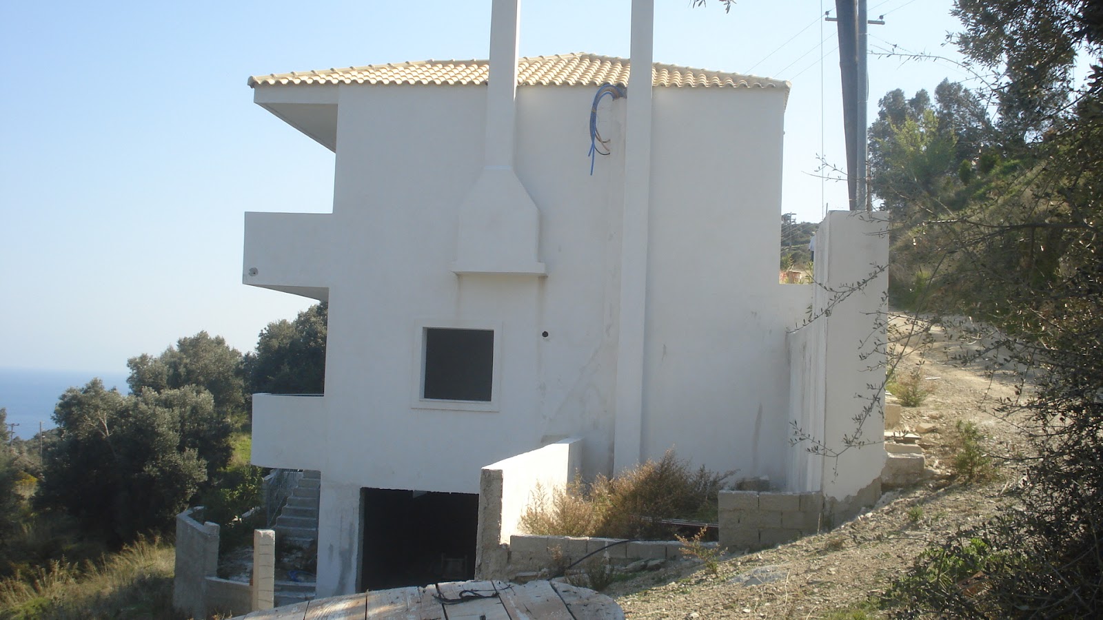 ΑΚΙΝΗΤΩΝ ΕΥΚΑΙΡΙΕΣ: ΕΞΟΧΙΚΕΣ ΚΑΤΟΙΚΙΕΣ