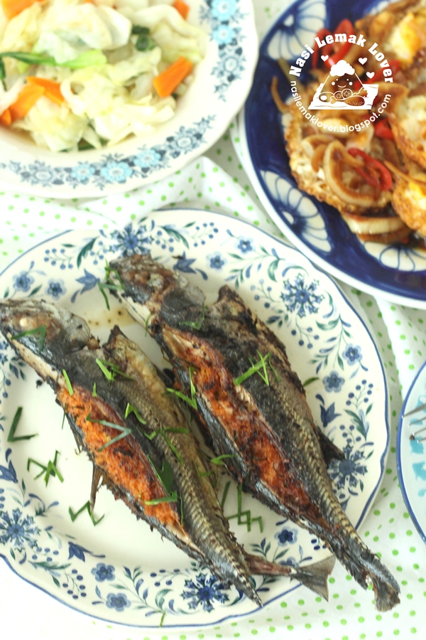 Nasi Lemak Lover: Ikan Sumbat Sambal Kelapa ~ Coconut Sambal Stuffed ...