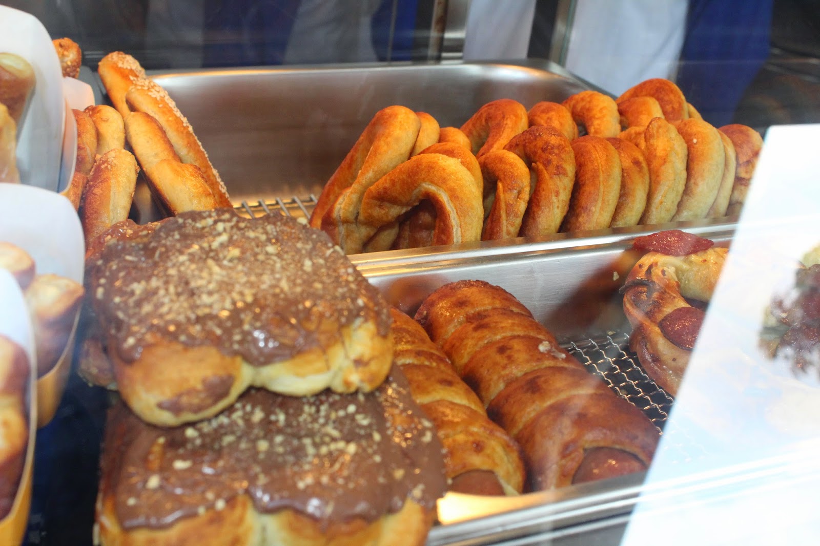 Mom's World of Arts and Happiness: Aunt Anne's: Now Open at McKinley ...