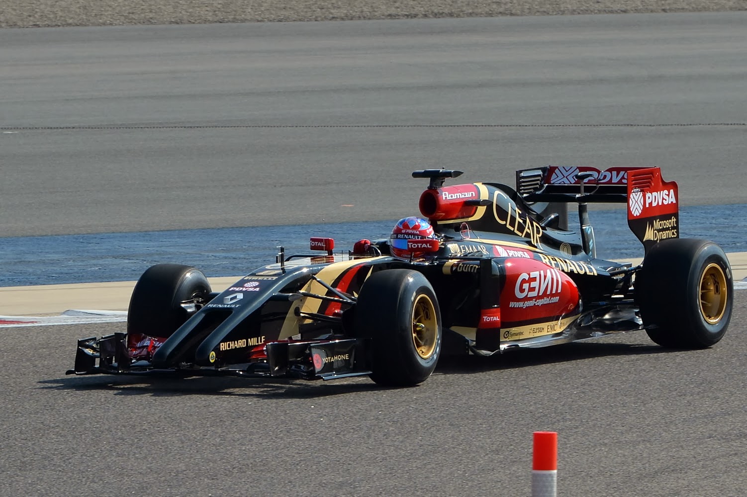 2014 CARS: LOTUS F1 UNCOVERED E22 - INNOVATIVE DIRECTION OF UNIQUE ...