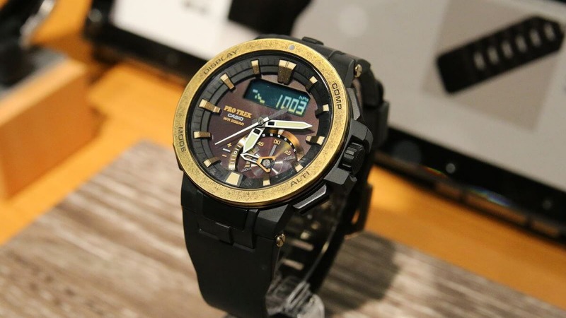 PRO TREK 「PRW-7000」にいきなり新色のゴールドカラーが発表！-ルネサンス滝川507号室