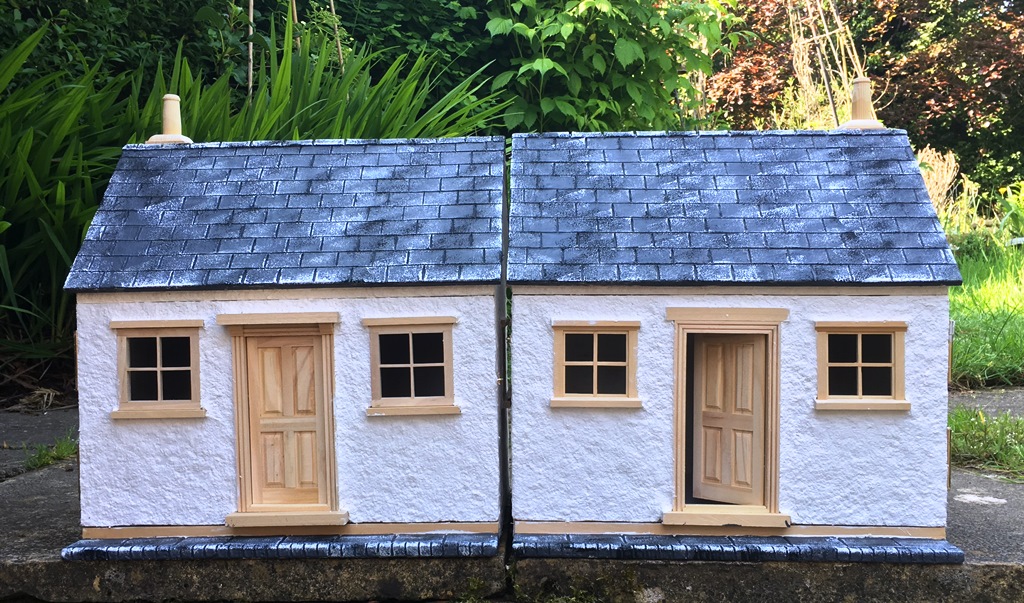 Julie's dolls house blog: Two 1/12th Scale Bungalows