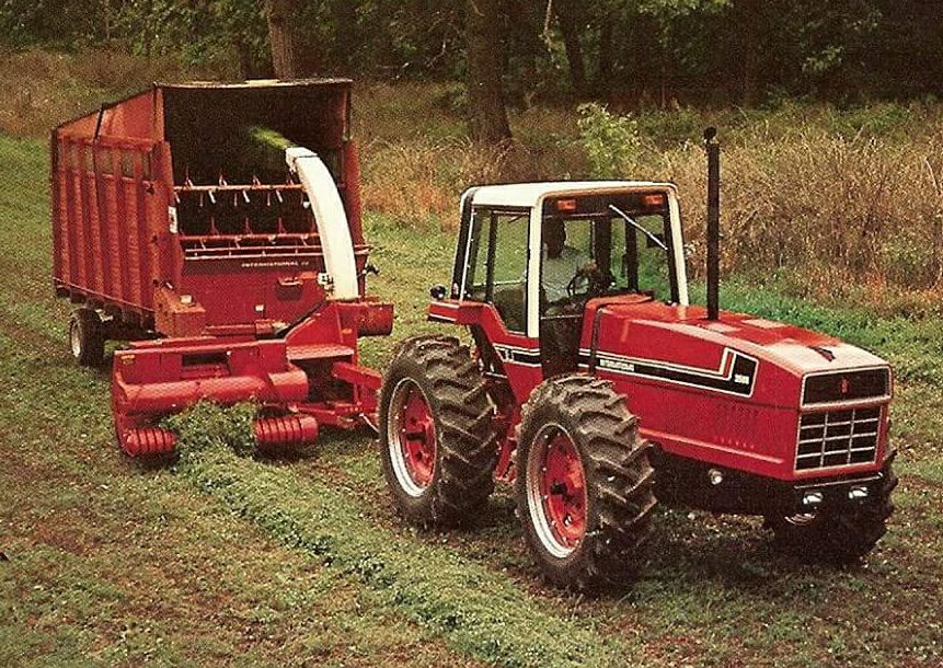 Industrial History: IH: 2+2 Tractor (Anteater)