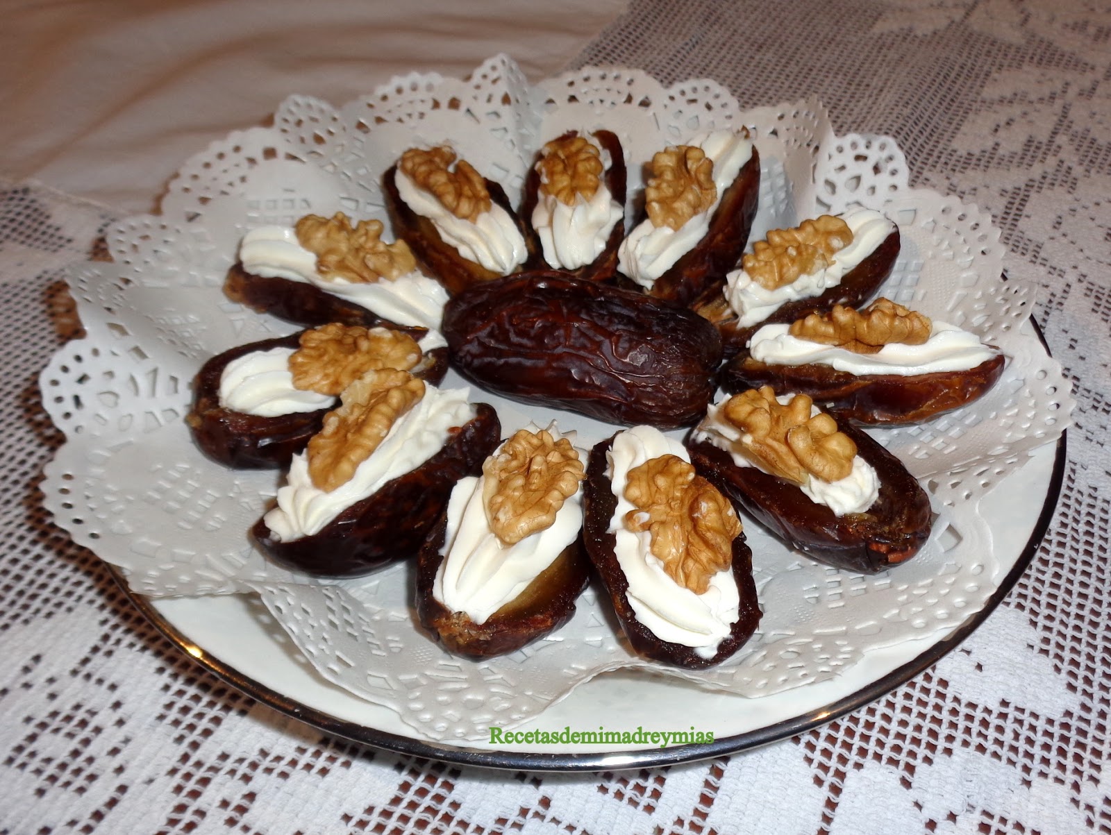 RECETAS DE MI MADRE Y MIAS: Dátiles rellenos de queso