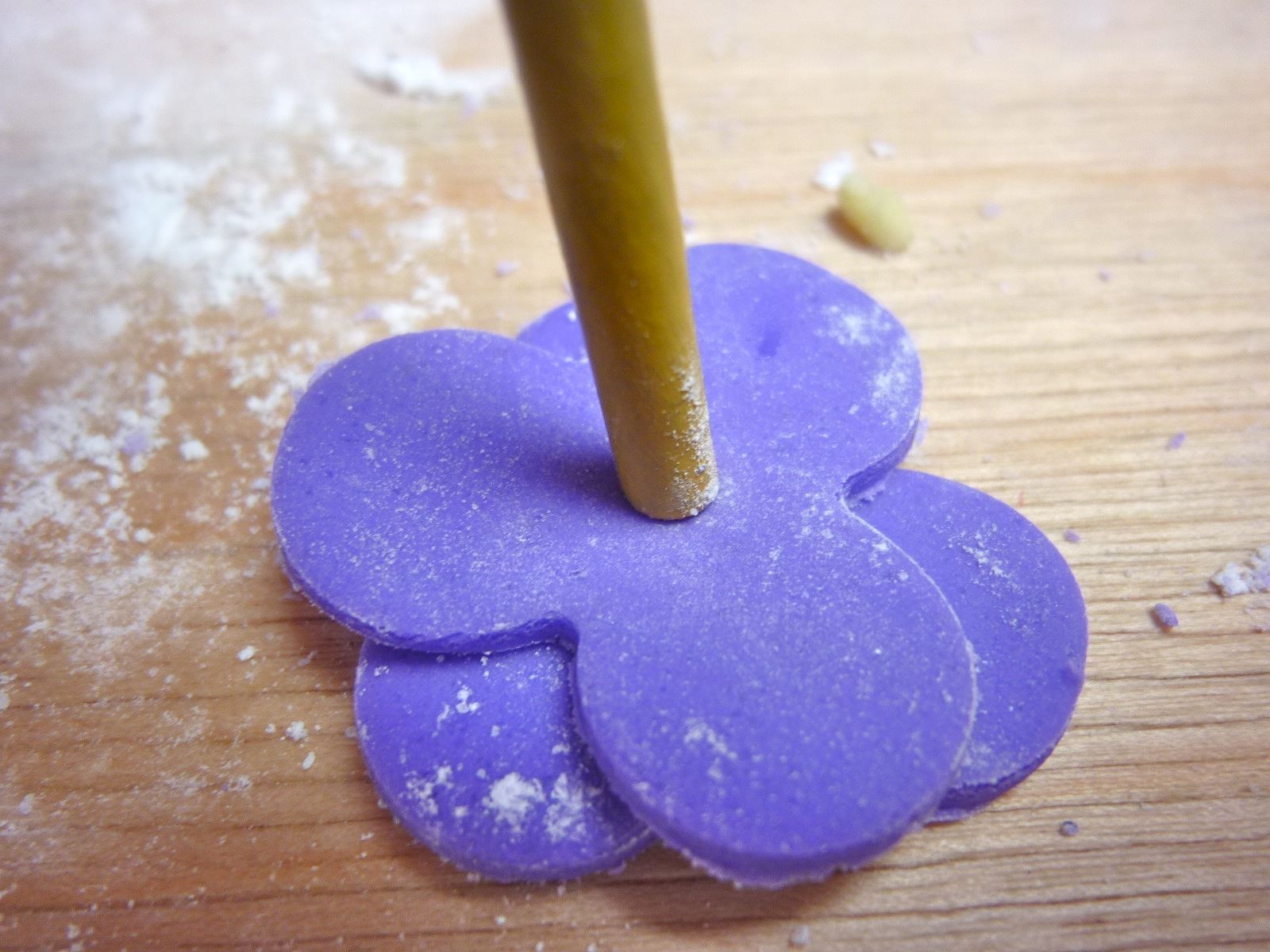 Violet White Velvet Cupcakes – Diary of a Mad Hausfrau