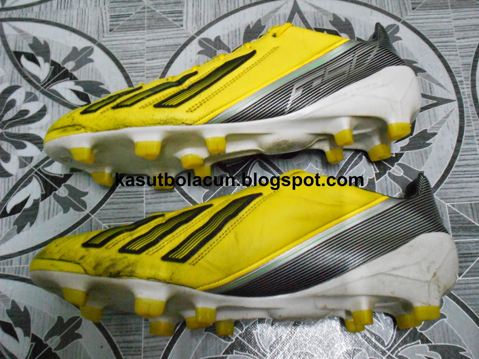 Kasut Bola Cun/Nice Football Boots: Adidas F50 Adizero Micoach 2 FG -KUNING
