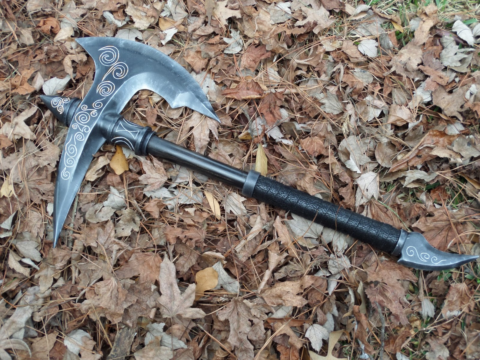 Weaselhammer Props: Skyrim Ebony War Axe replica