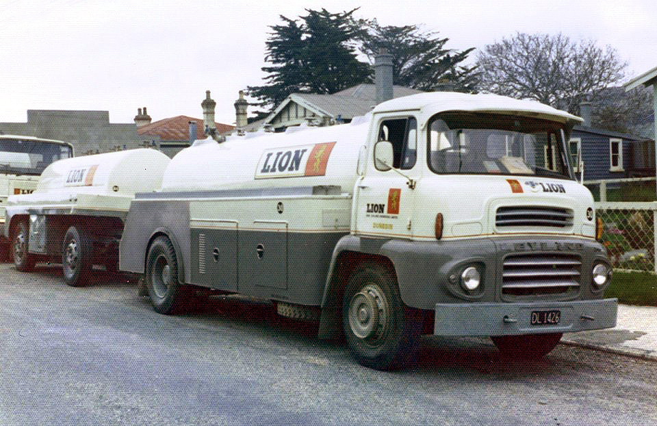 transpress nz: Leyland Comet beer tanker + mini tanker, Dunedin area ...