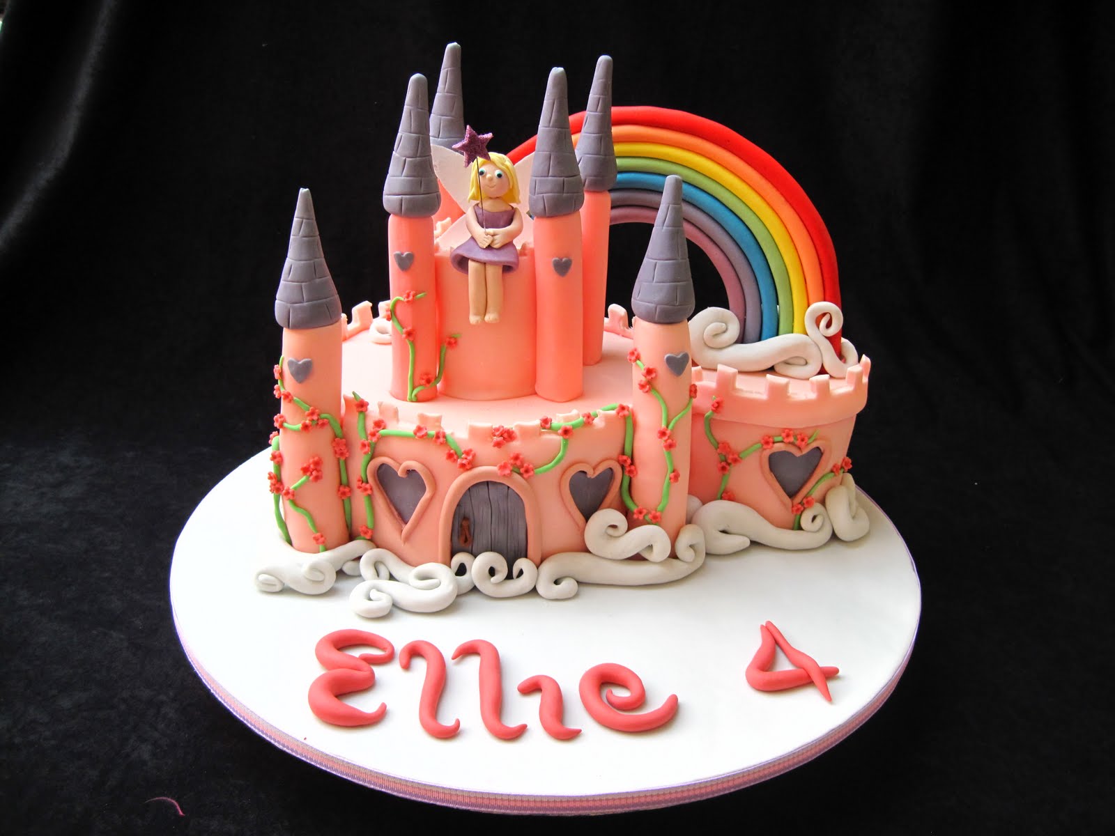 Heidi's Cakes of Lechlade: Ellie's Fairy Castle Cake