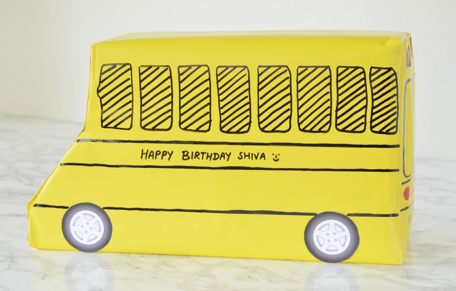 Vikalpah: School Bus Gift wrapping Idea