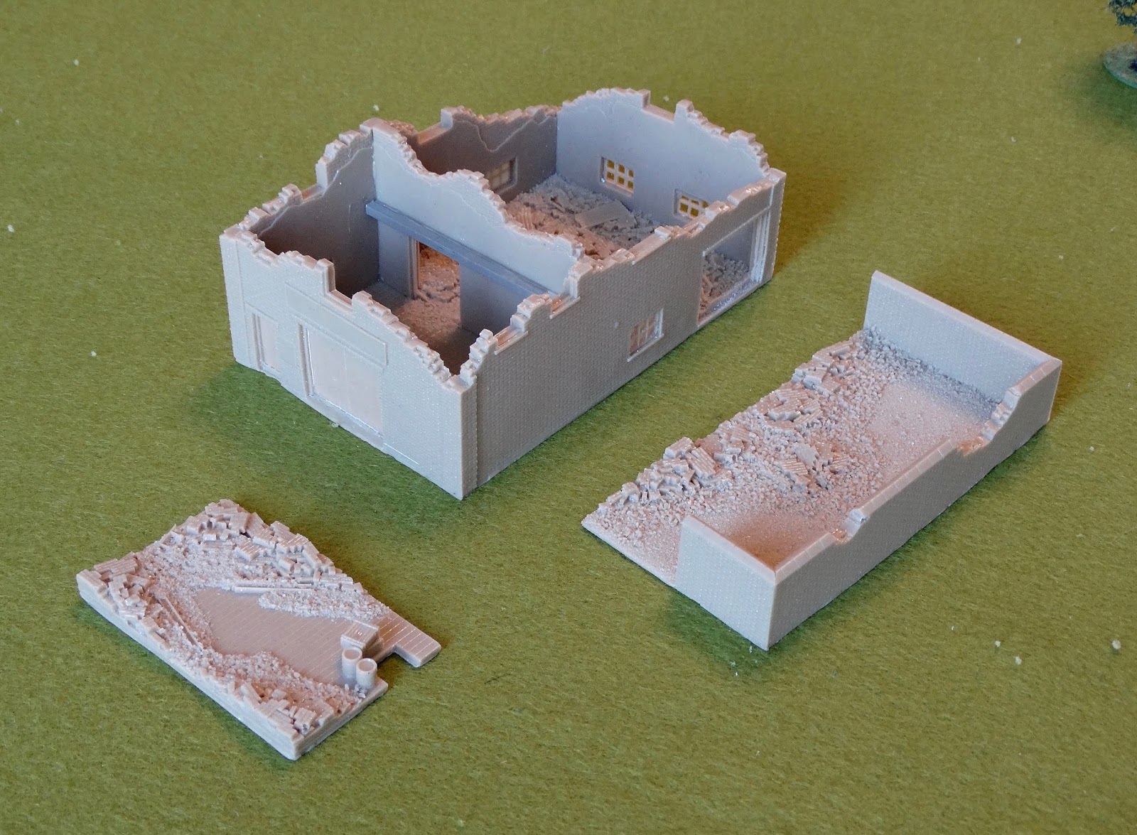 KEITH'S WARGAMING BLOG: Plastic Soldiers and Resin Buildings