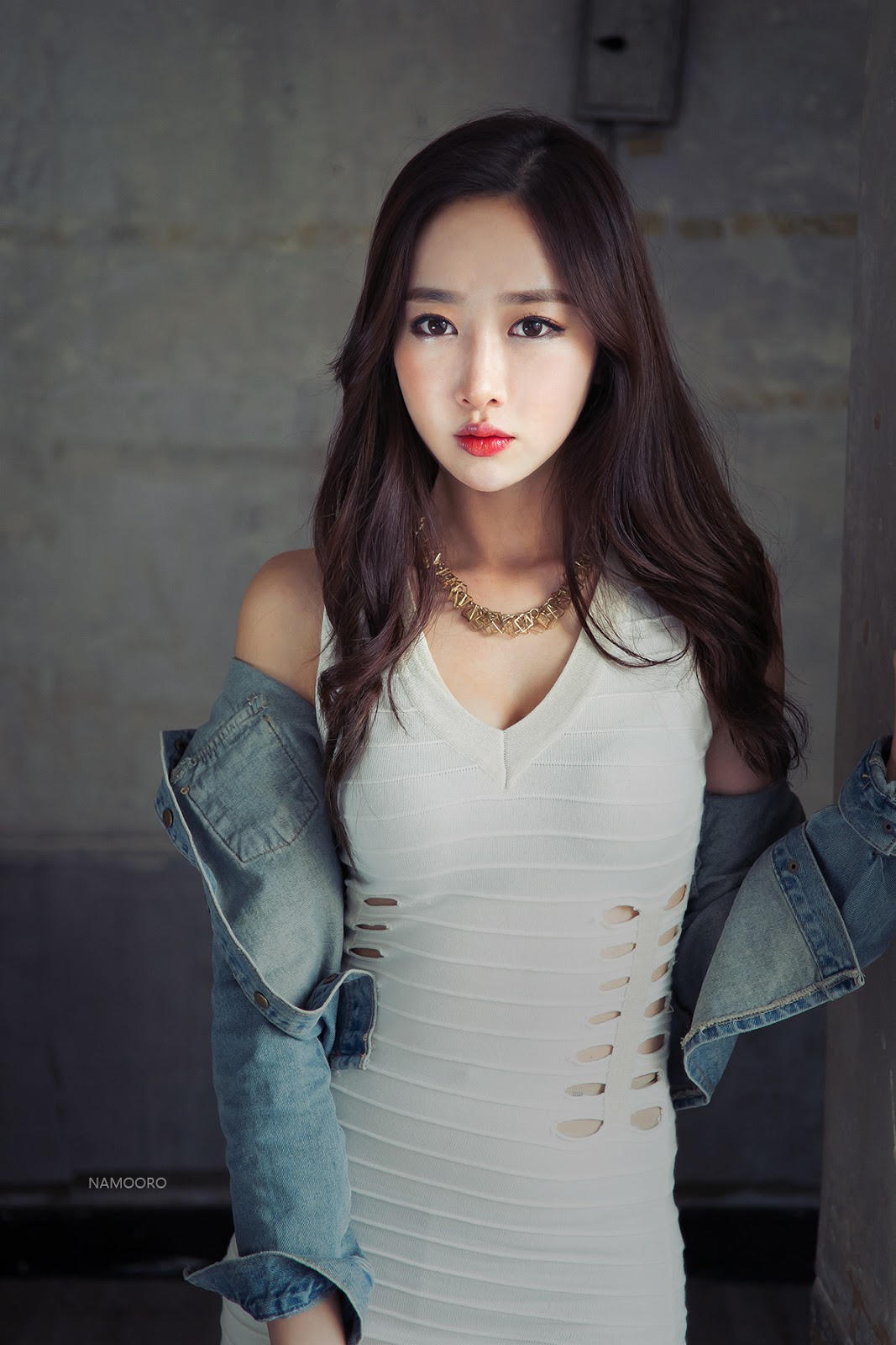 FinlandCar.com: Shin Hae Ri - Elegant And Charming 2