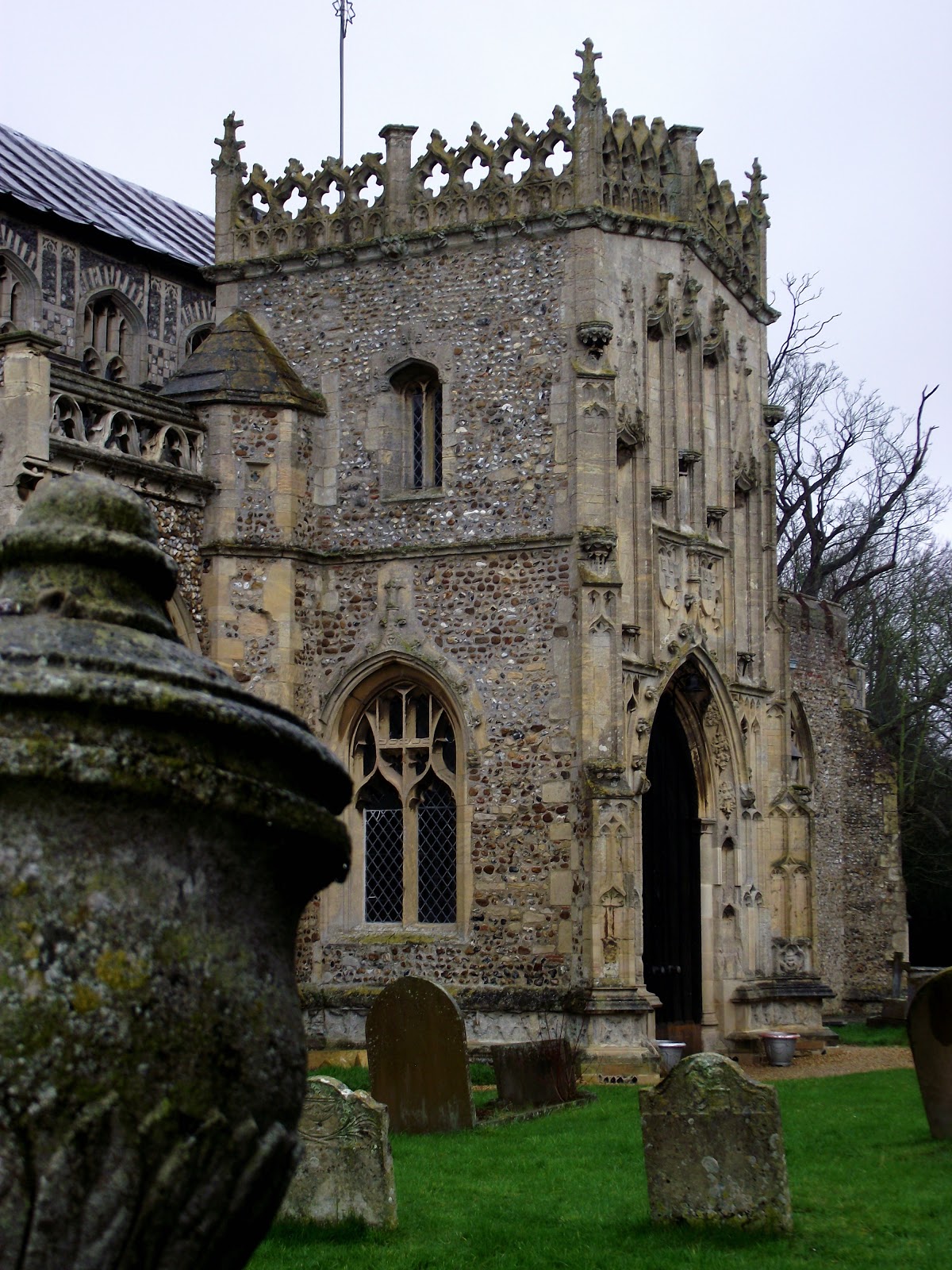 Montys England: Woolpit: Of Wolves, Green Children & Green Men.