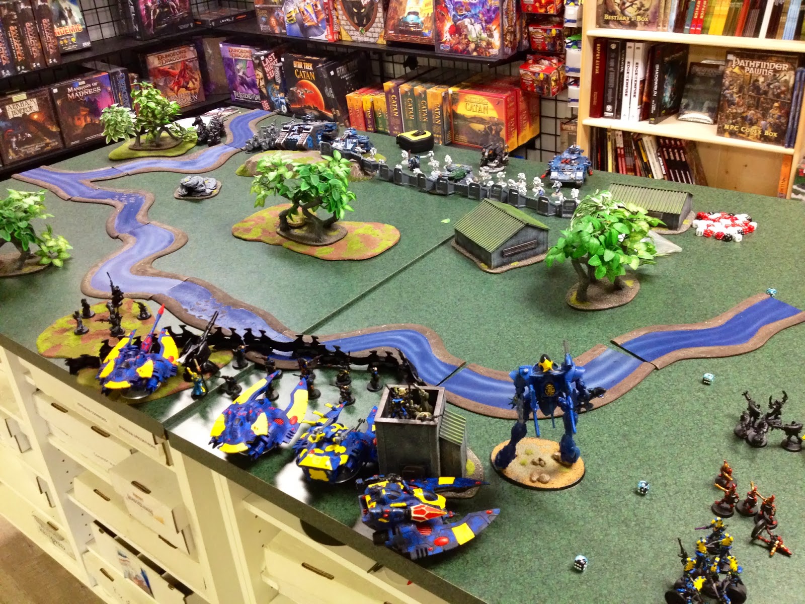 Way of the Dice: Warhammer 40k Battle Report Eldar vs Space Marines/Tau