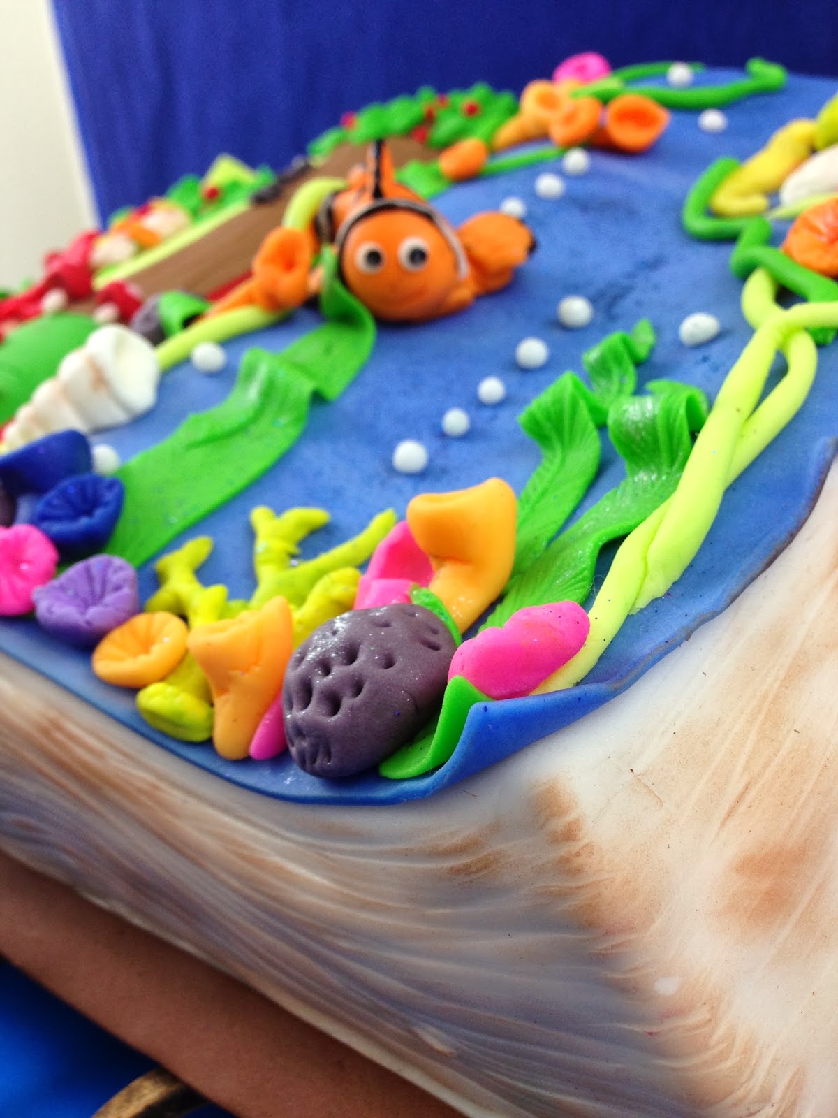 Make me my Cake: Book Cake Tutorial