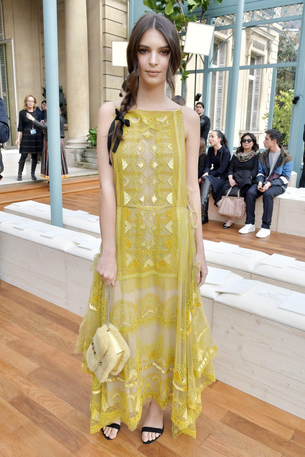 A FASHIONABLE LIFE: Sean Fox Zastoupil: EMILY RATAJKOWSKI - FASHION ICON