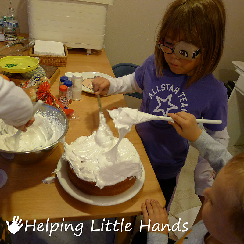 Pieces by Polly: Stress-Free Cake Decorating w/ Kids