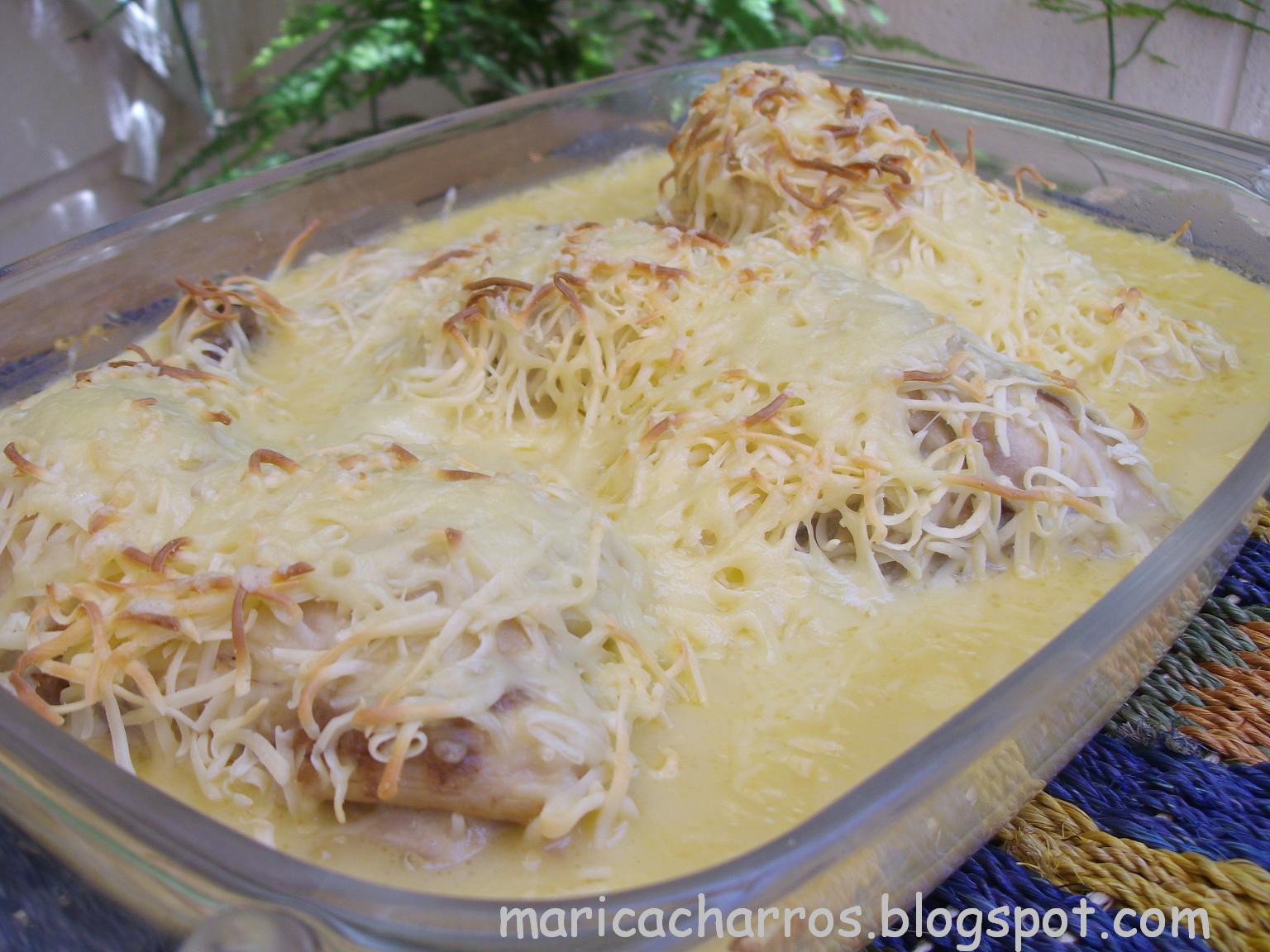 Pollo con salsa suprema y crujiente de queso | Maricacharros